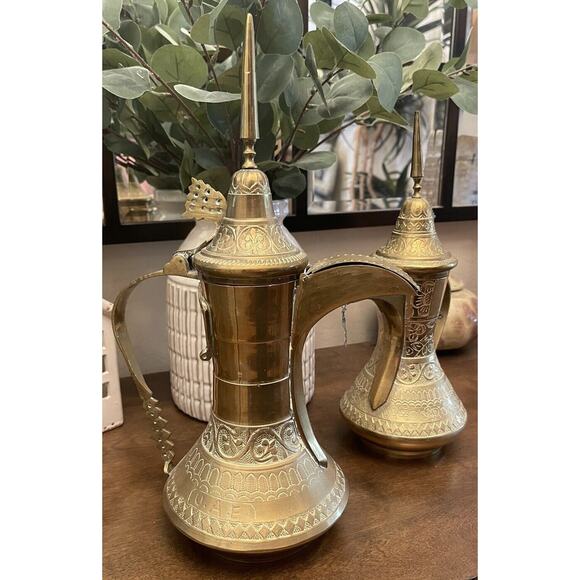 Vintage | Kitchen | Saudi Arabia Middle Eastern Teapots With Beautiful ...